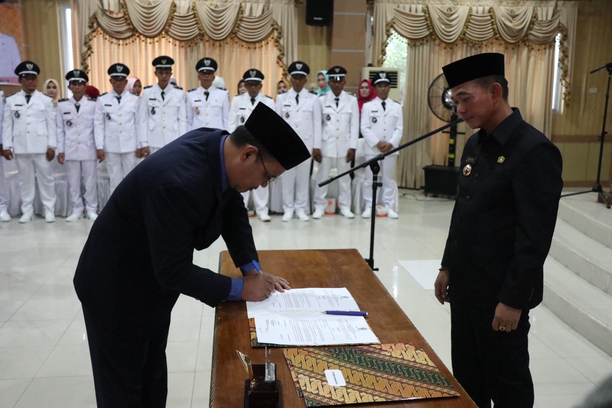 Bupati Bangka Lantik Pengawas PDAM Tirta Bangka | Portal Resmi Bupati Bangka Lantik Pengawas PDAM Tirta Bangka | Portal Resmi