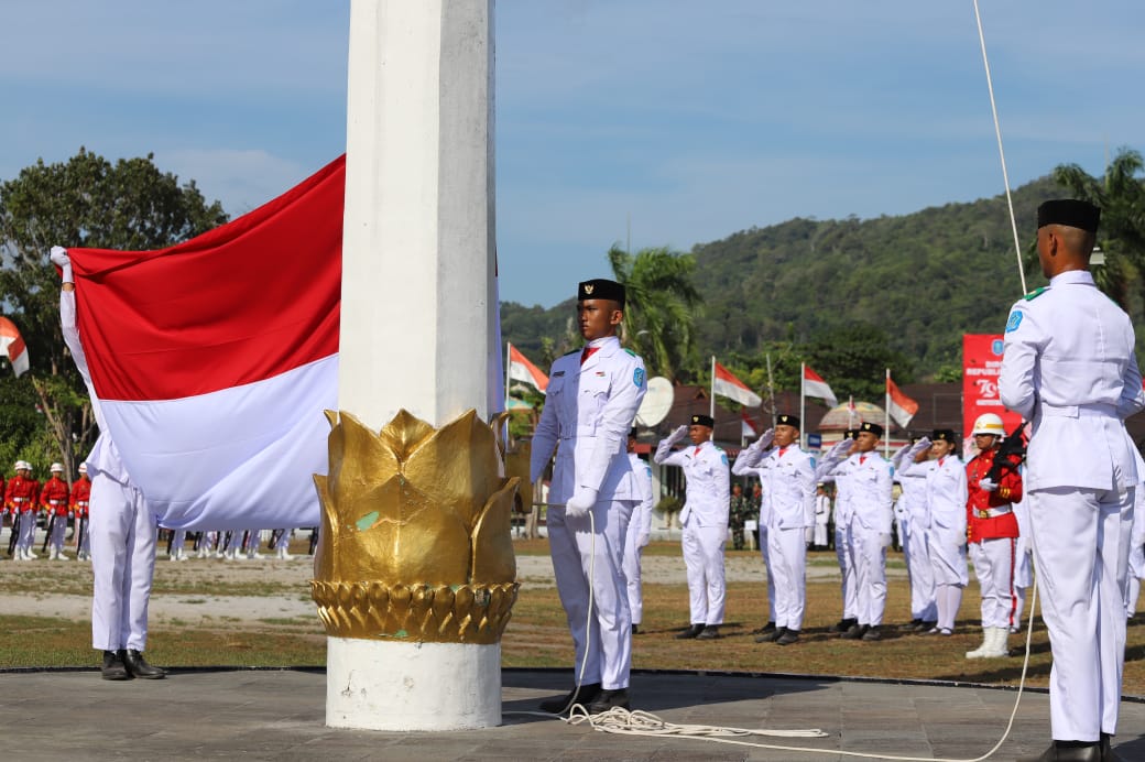 Upacara Penaikan Bendera Merah Putih di Pemkab Bangka Berlangsung ... Upacara Penaikan Bendera Merah Putih di Pemkab Bangka Berlangsung ...